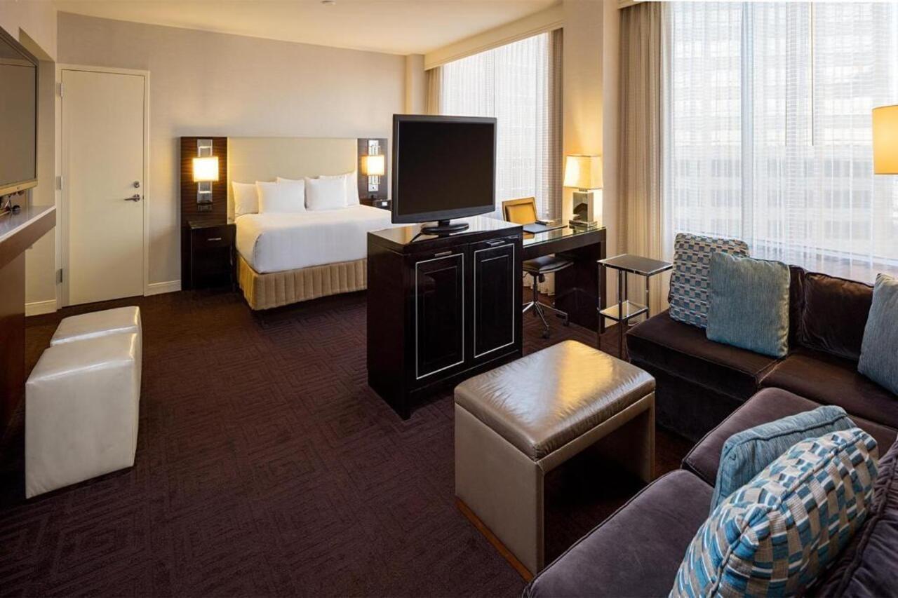 HYATT REGENCY NEW ORLEANS HOTEL | 4-STAR ACCOMMODATION IN THE HEART OF ...